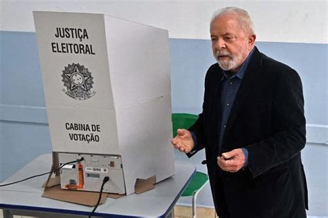 LULA VOTA EM ESCOLA DE SÃO PAULO Blog de Daltro Emerenciano