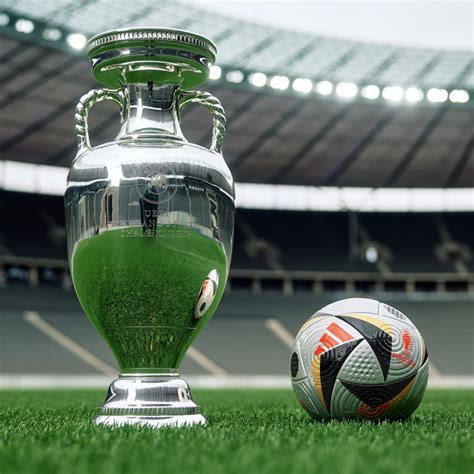 EURO 2024 te yarı final ve finalin topu tanıtıldı Futbol