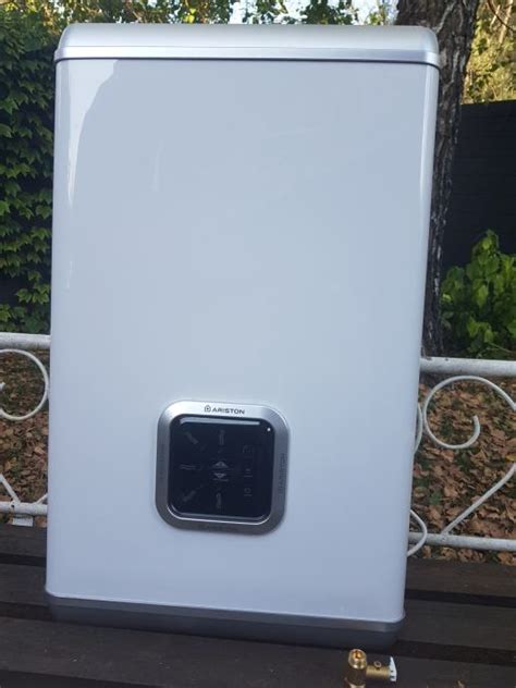 Električni grelnik vode bojler Ariston Velis EVO 50L