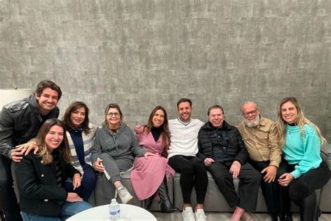 Silvio Santos Aparece Em Foto Rara As Filhas E Internautas