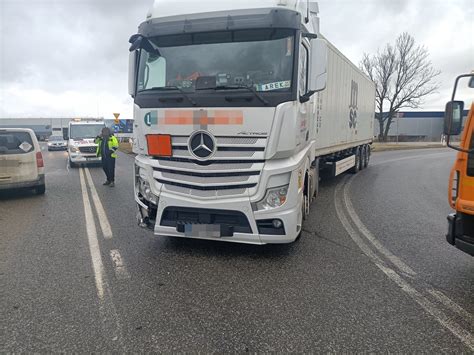 Wypadek na węźle Pietrzykowice autostrady A4 pod Wrocławiem ZDJĘCIA
