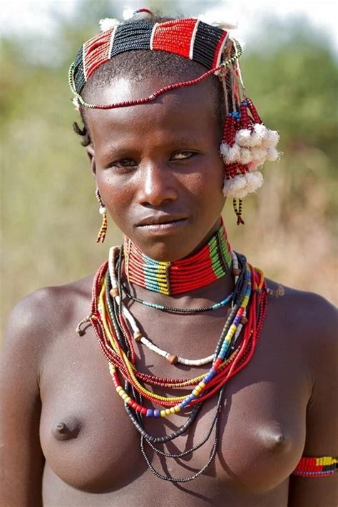 裸族ヒンバ族などアフリカの黒人ヌードグラビア 神からの贈り物 世界の美少女ヌード エロ画像まとめ