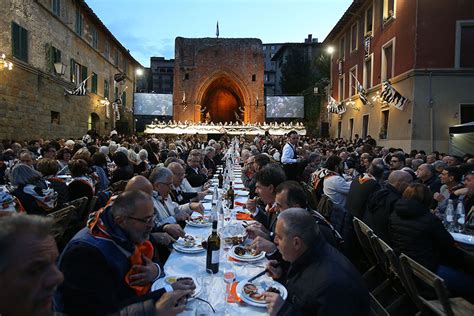 Cena Del Piatto La Lupa Festeggia Il Palio Del 16 Agosto Siena News