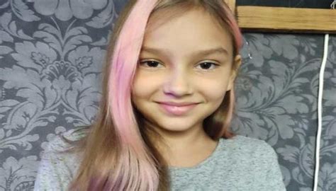 Ucraina Alisa E Polina Piccole Vittime Di Raid E Fucili Russi Ucraina