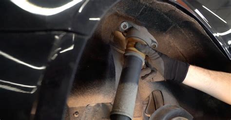 Anleitung VW Golf 5 Stoßdämpfer hinten wechseln
