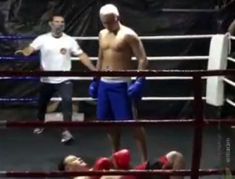 VÍDEO Lutador morre após sofrer nocaute e passar mal durante luta de