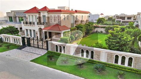 2 Kanal Brand New Furnished Spanish Bungalow With 1 Kanal Lawn And 1