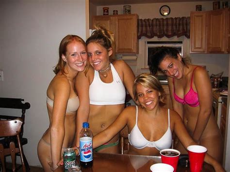 Girls Naked Beer Pong