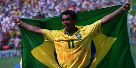 Romário faz o mesmo que Ronaldo para assumir gigante do Brasil