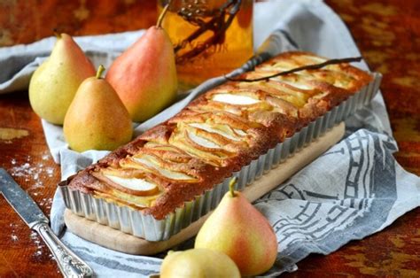 Cake Moelleux Aux Poires Recette Facile Clem Around The Corner