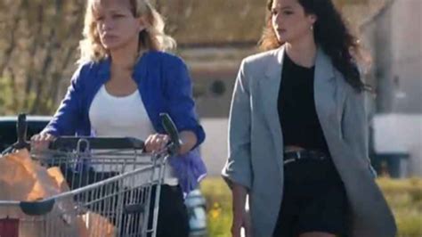 Demain nous appartient Agathe tire sur Aurore et Manon Le résumé en