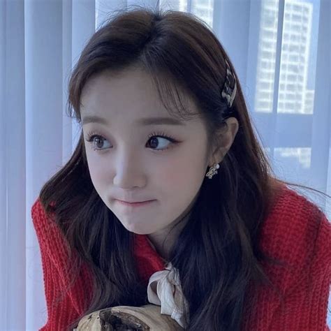 Song Yuqi Gidle Selca Icon Pfp Kpop Kpop Girls Kpop Girl