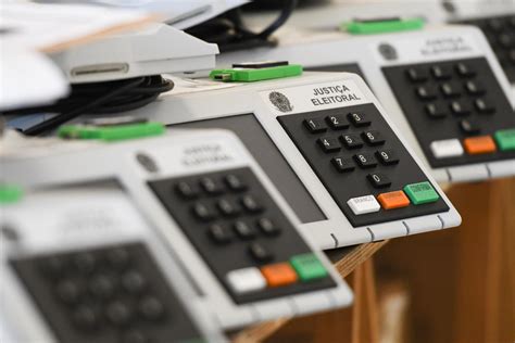 TRE DF sorteia urnas eletrônicas para teste de integridade CNN Brasil