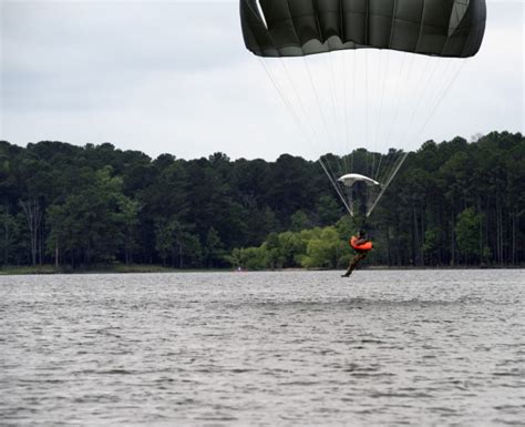 82nd Airborne 3rd SF Troops Test New Parachutist Life Preserver At Ft