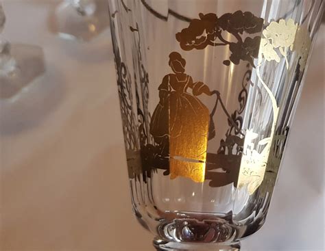 Proantic Lot 6 Verres Venitiens Sur Pied à Facettes Avec Décor De P