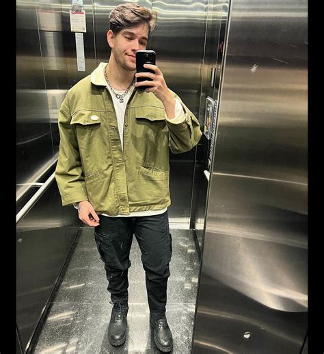 Foto Filho De Solange Almeida Rafael Almeida Assumiu Namoro