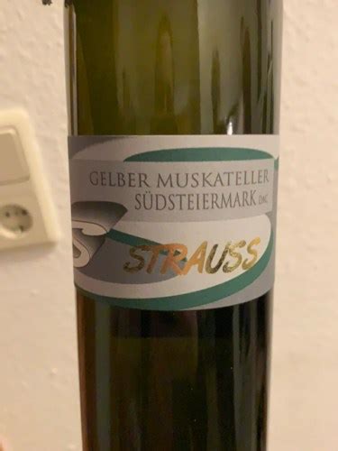 Strauss Gelber Muskateller Vivino Australia