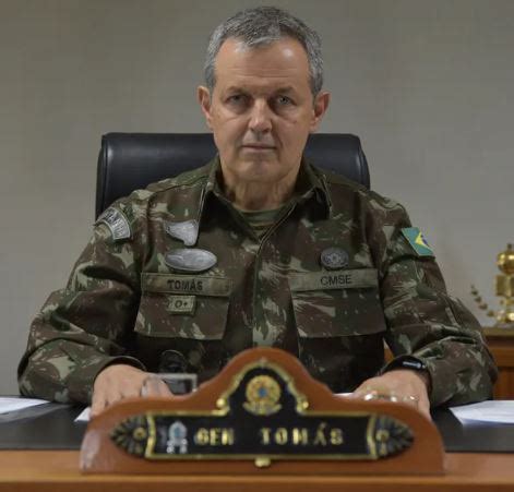 Lula nomeia novo comandante do Exército Saiba quem é o General Tomás
