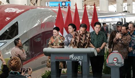 Momen Presiden Jokowi Resmikan Kereta Cepat Jakarta Bandung Whoosh