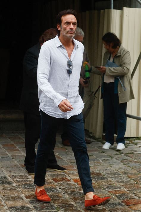 Photo Anthony Delon Sorties De La Messe L Intention De Pierre