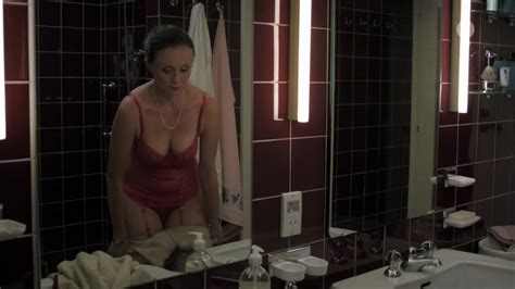 Naked Gerti Drassl In Vorstadtweiber