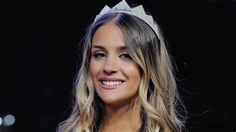 La Pratese Matilde Gonfiantini E La Miss Toscana Ofelia Passaponti Tra