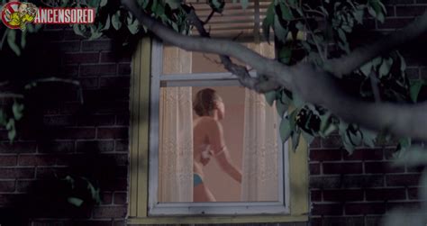 Naked Blythe Auffarth In The Girl Next Door