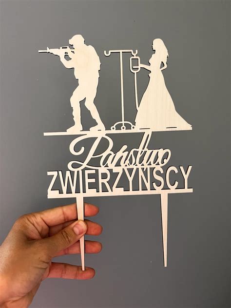 Personalizowany Topper drewniany na tort weselny Żołnierz Pielęgniarka
