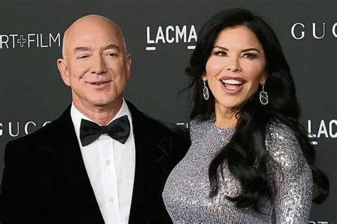 Jeff Bezos s girl who is Lauren Sánchez the Amazon owner s fiancée