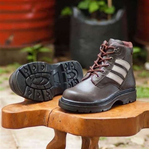 Jual Sepatu Safety Boots Pria Kulit Asli Sultan Original Ujung Besi