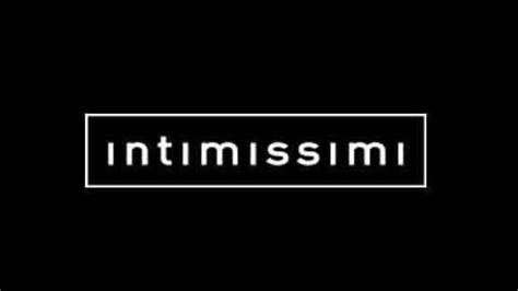 Os Famosos Ao Redor De Intimissimi Purepeople