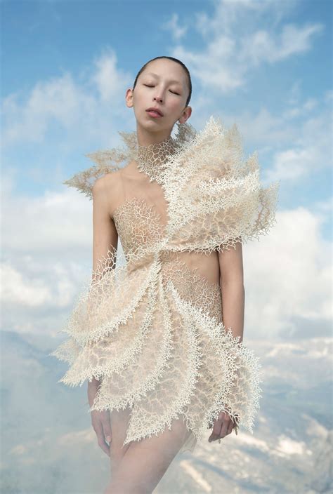Iris Van Herpen S Earthrise Collection Is Designed As A Living Organism
