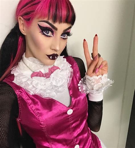 𝐂𝐀𝐈𝐓 𝐌𝐀𝐑𝐊𝐒 on Instagram DRACULAURA my most favourite costume ever