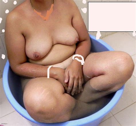 Nude Indian Women Bathing River Hotnupics