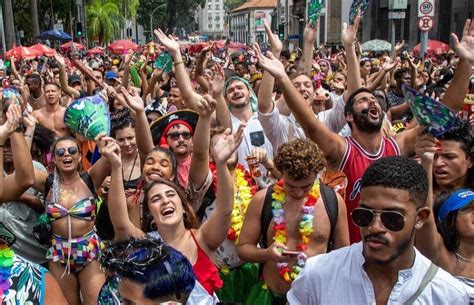 CNC estima que carnaval vai movimentar R 9 bilhões no Brasil
