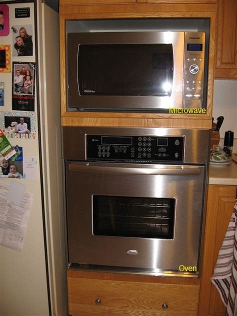 Difference Between Microwave And Oven Compare The Difference Between