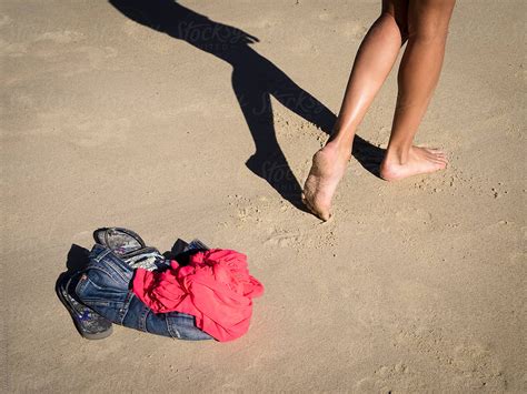 Naked Girls Caught Skinny Dipping
