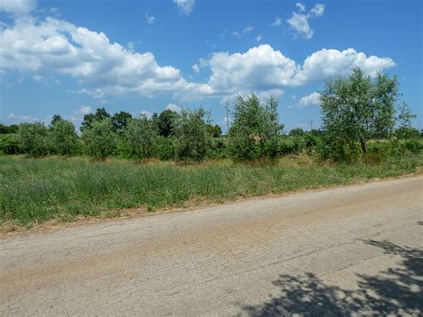 Građevinsko zemljište površine 700 m² Barban Istra Maris Nekretnine
