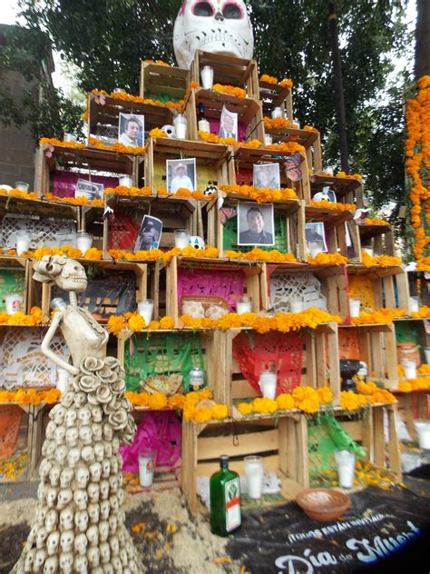 Significado de los 7 niveles del altar y sus elementos Día de Muertos