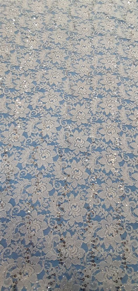 Renda Bordada Tipo Suíça Glitter e Paetê Off White SóTecidos