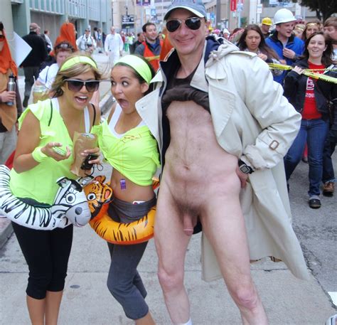 Amateur Cfnm Exhibitionist Brucie