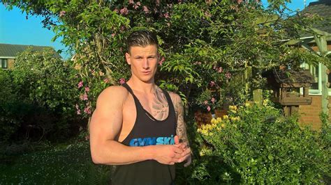 FollowTheWolf On Twitter Me In The Sun Causally Pushing My Arm