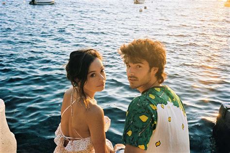 Un cuento perfecto protagonizada por Anna Castillo y Álvaro Mel