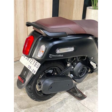 Motor Yamaha Fazzio Hybrid Connected Lux Matte Black Seperti