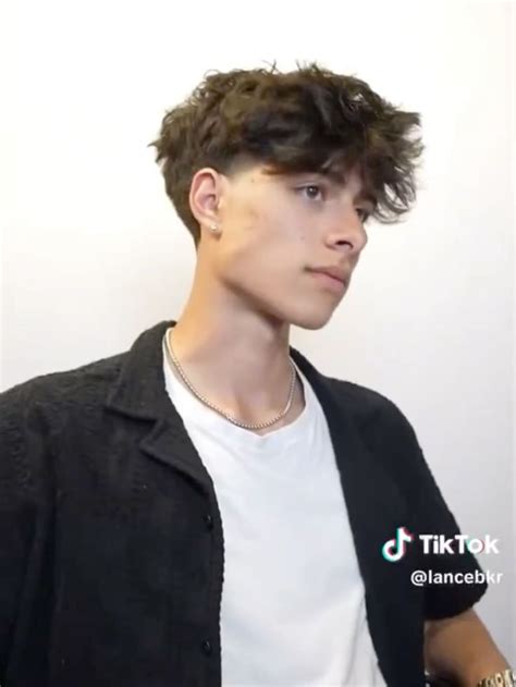 Textured Fringe With Mid Taper Men S Short Hair Hair Cuts Taper