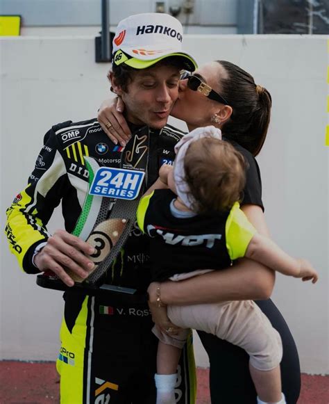 Valentino Rossi Festeggia Il Primo Compleanno Della Figlia Giulietta Il