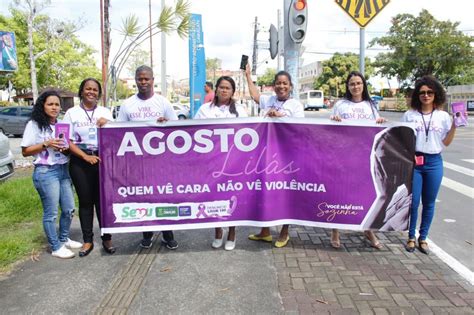 Campanha Agosto Lilás realiza peça teatral ao ar livre