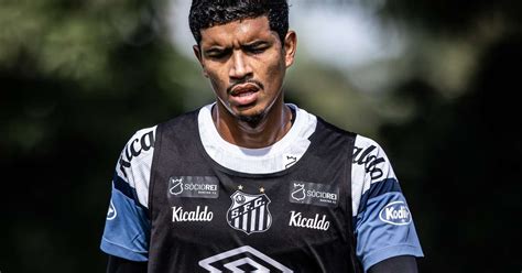 Santos empresta Lucas Barbosa ao Coritiba até o final do Brasileirão