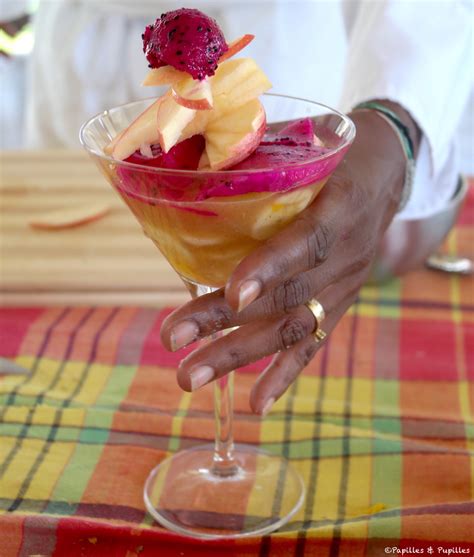 Salade de fruits exotiques au rhum et aux épices