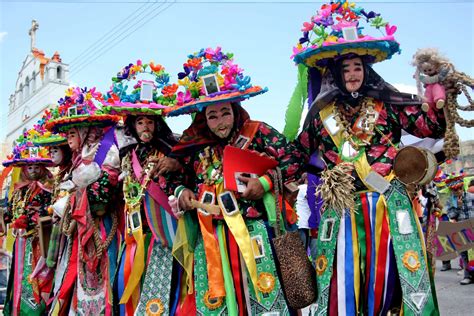 Bailes típicos chiapanecos Mexica Tours
